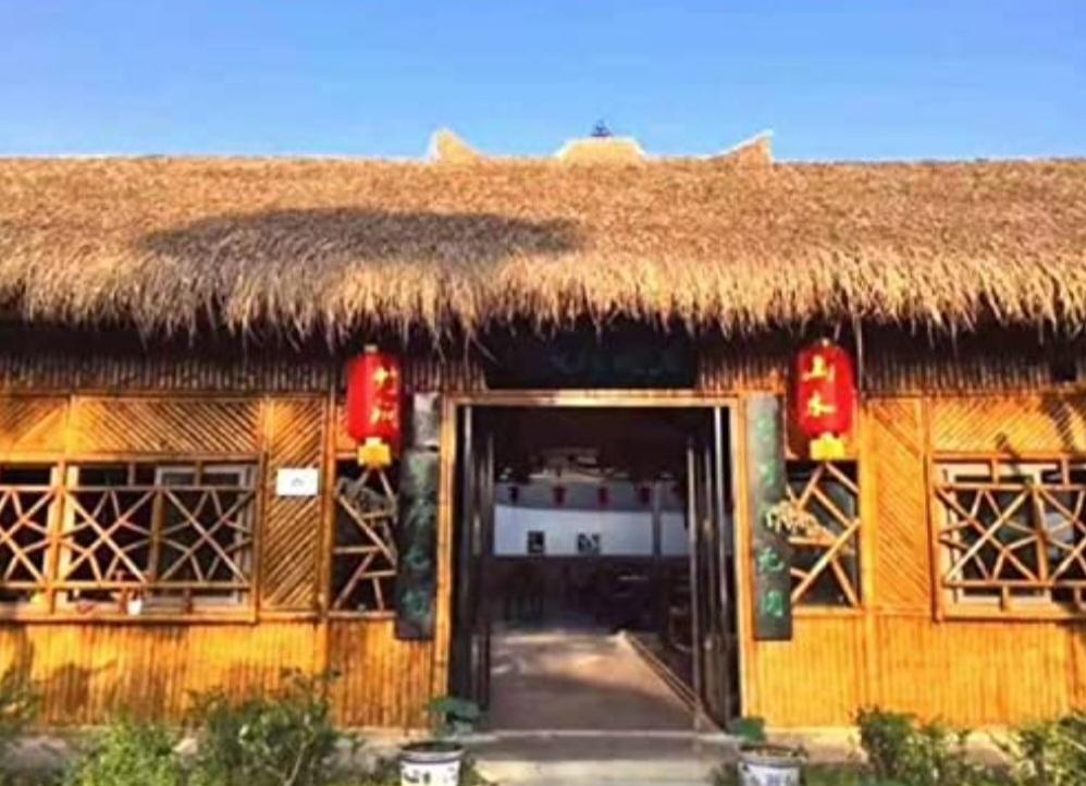 Versatile Tiki Thatch Roof Material with Free Shipping – Sunset Bamboo