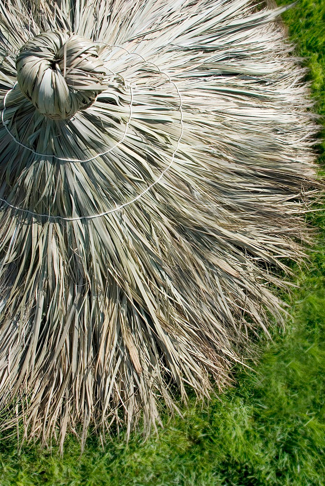 Tahitian Palm Thatch Top Cone 36" Diameter – Sunset Bamboo